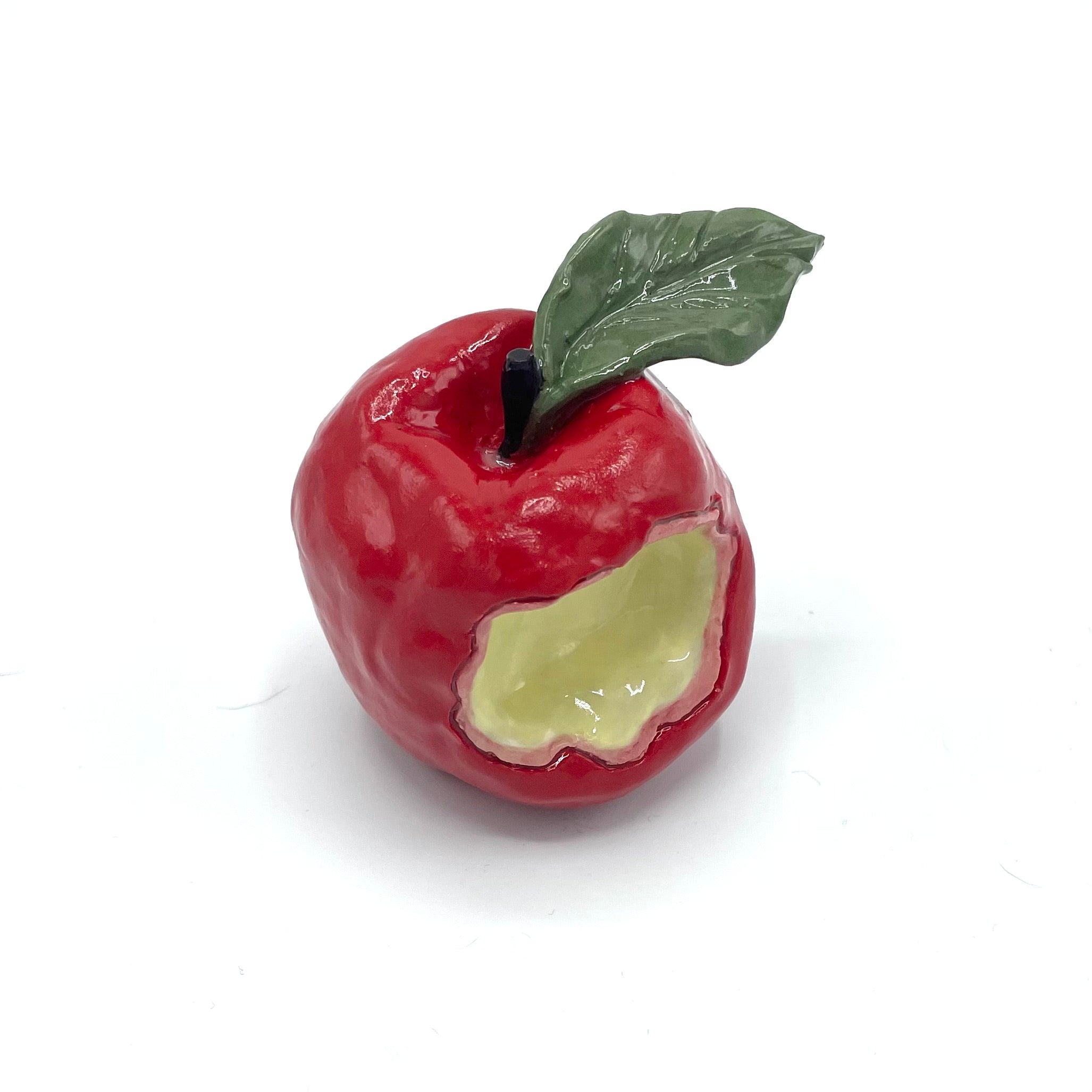 Ceramic Apple – landclayceramics